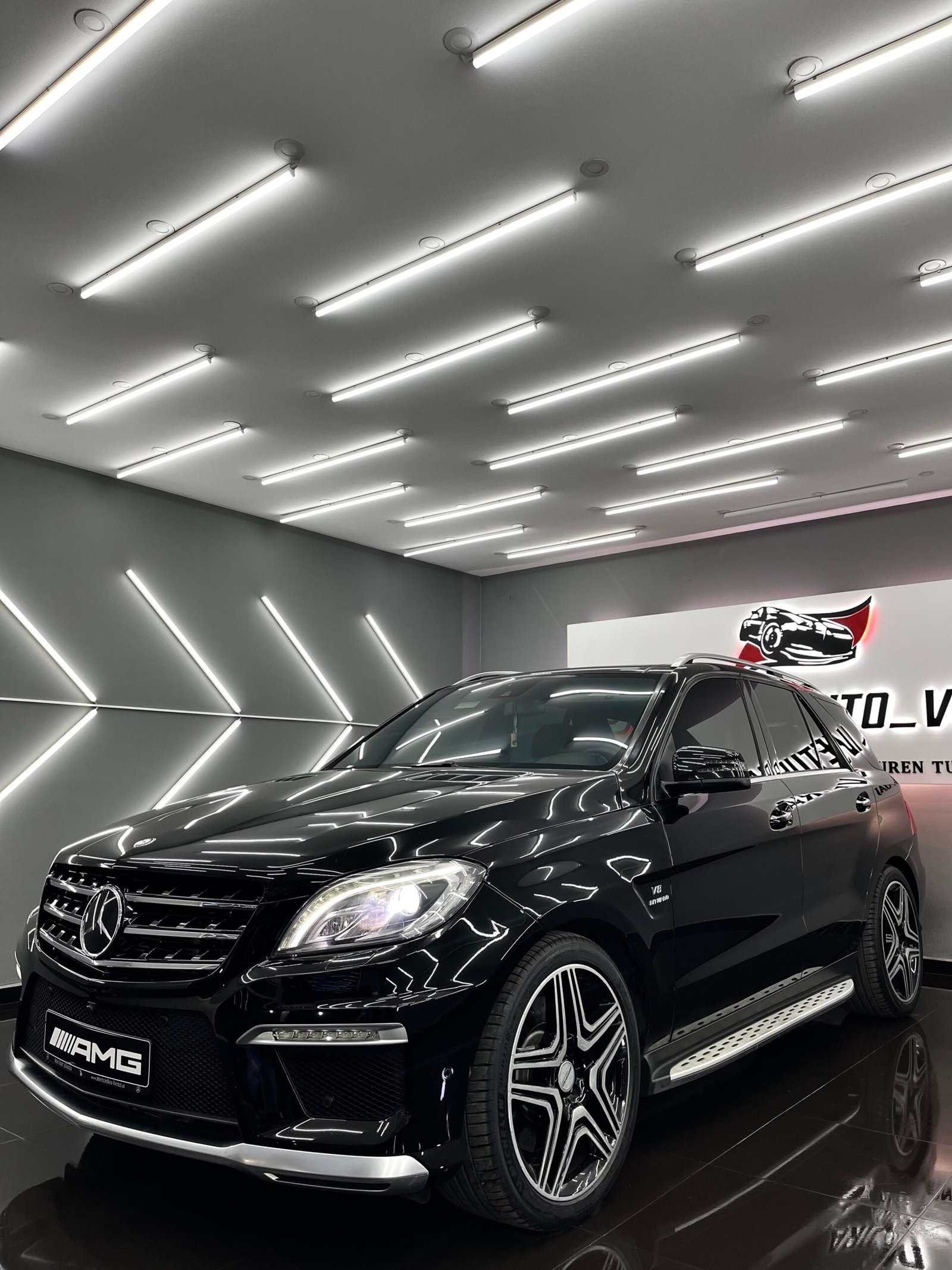 ML 63 //AMG V8-Biturbo - Redi Auto Vetura
