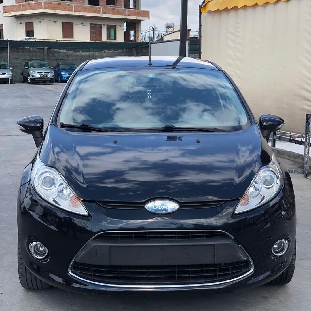 Ford Fiesta Titanium - Redi Auto Vetura