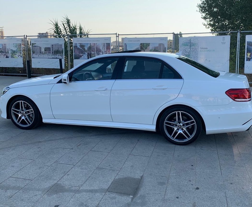 Mercedes- Benz E 350 Bluetec AMG Line Fabrike - Redi Auto Vetura