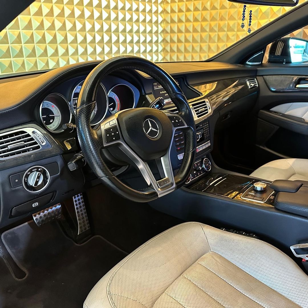 Mercedes-Benz CLS 350 AMG Package - Redi Auto Vetura