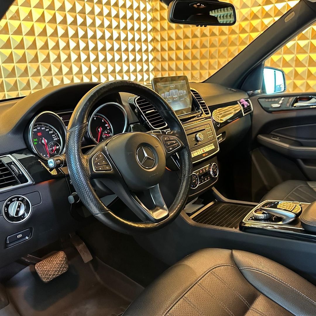 Mercedes-Benz GLE 350d AMG-Packet - Redi Auto Vetura
