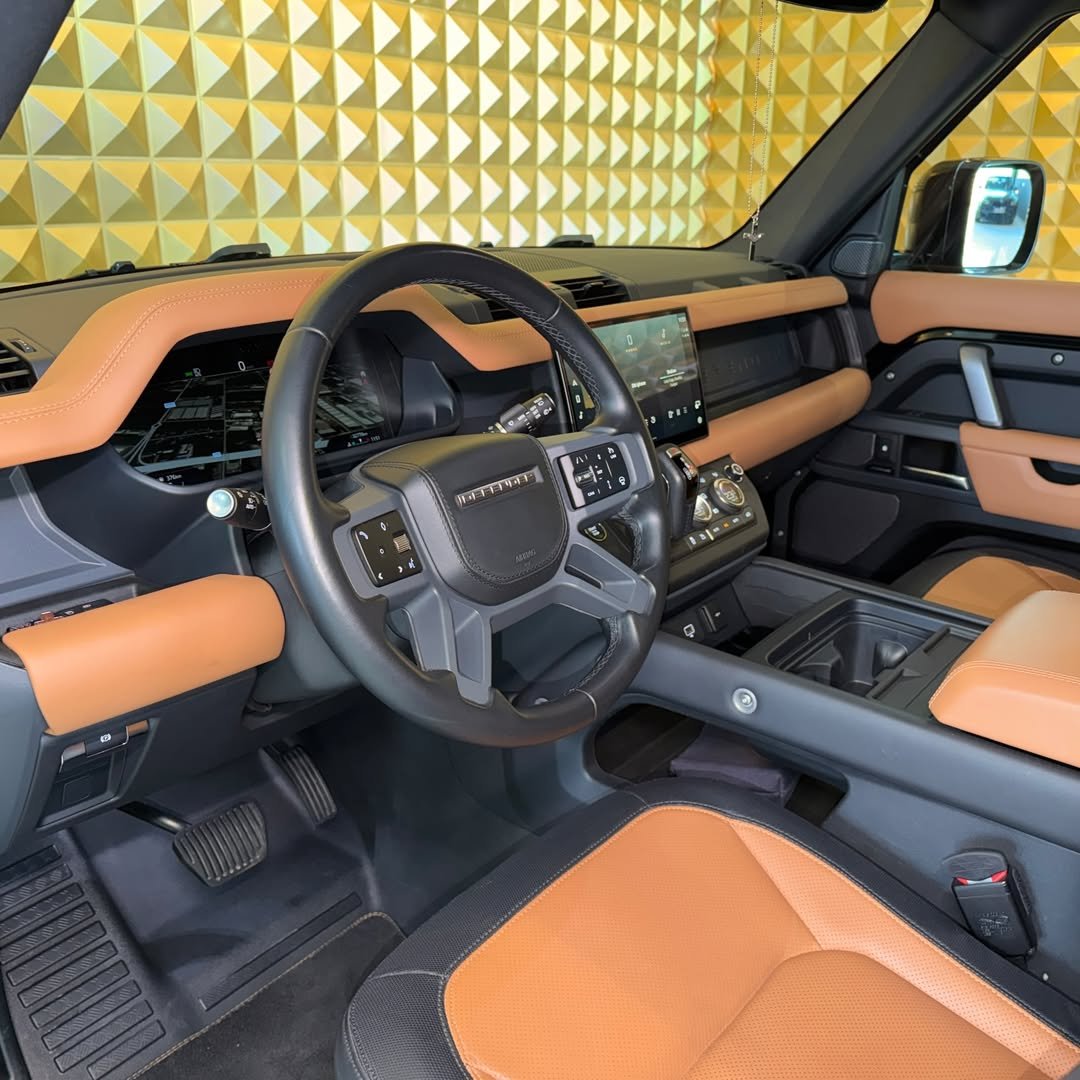 Land Rover Defender D300 - Redi Auto Vetura